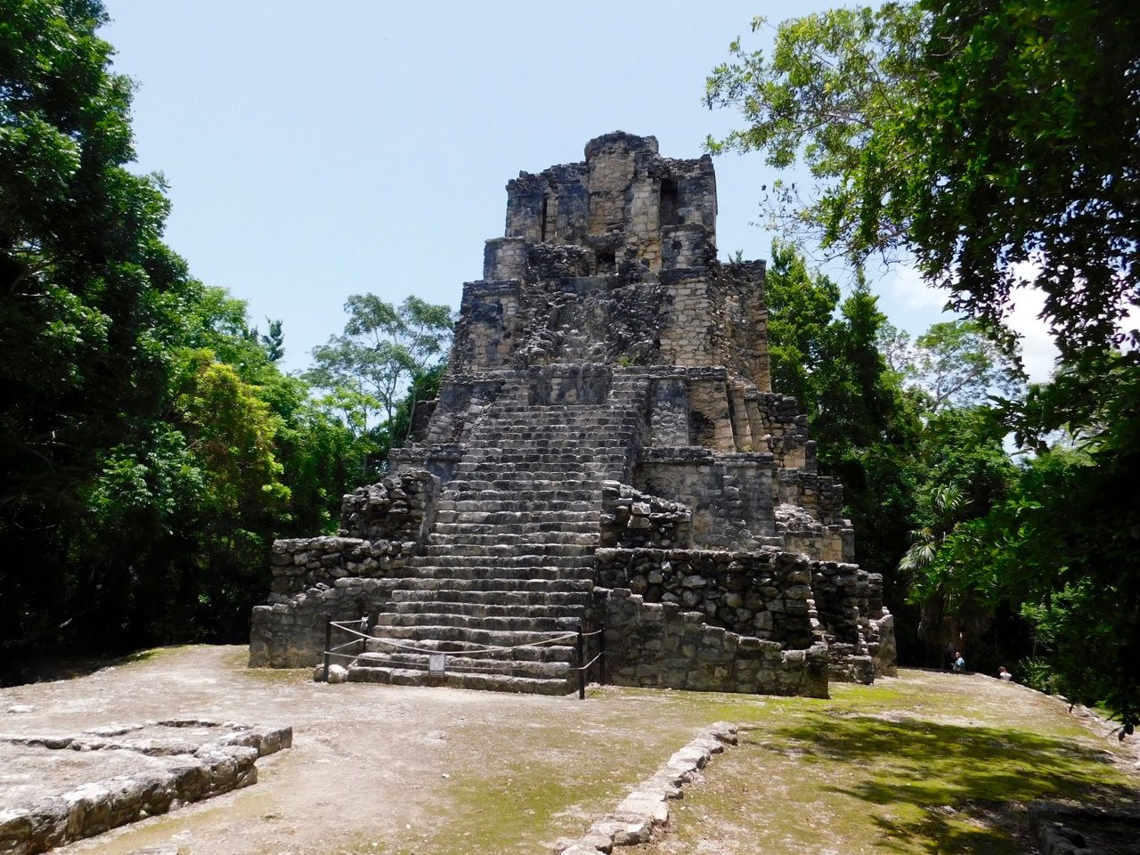 Muyil : une cité maya en ruine à visiter (au sud de Tulum, au Mexique ...