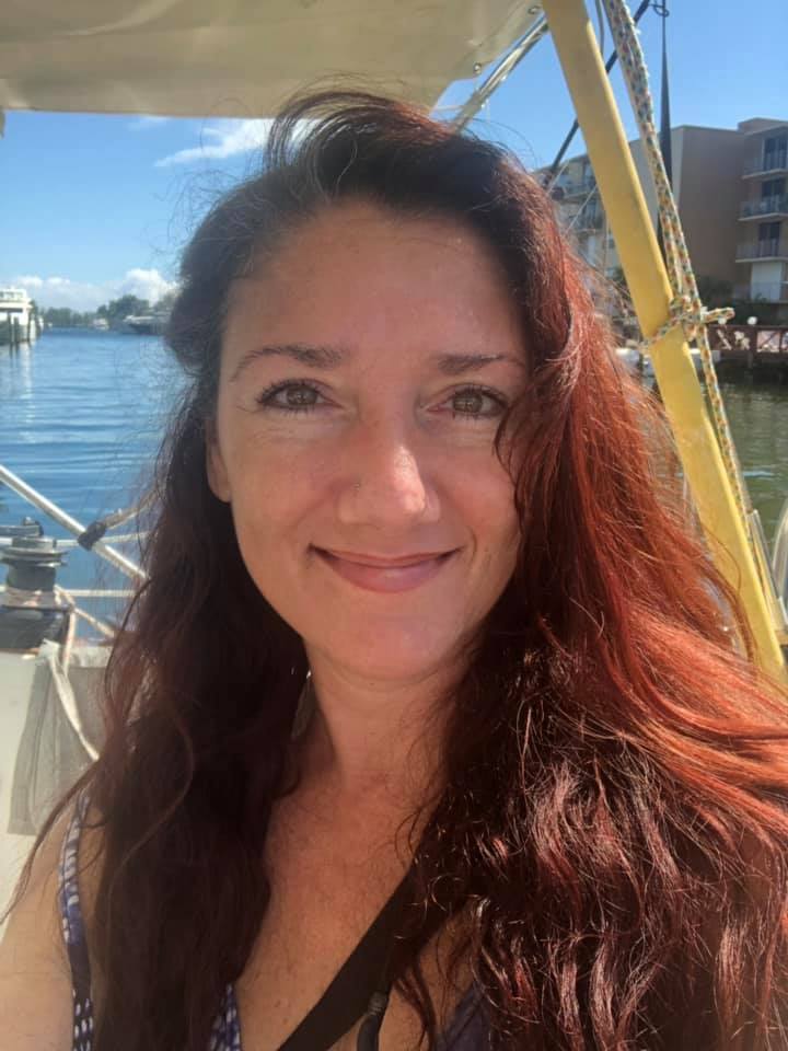 Décès de la chanteuse Hélène Johnson à Hollywood en Floride - Le ...