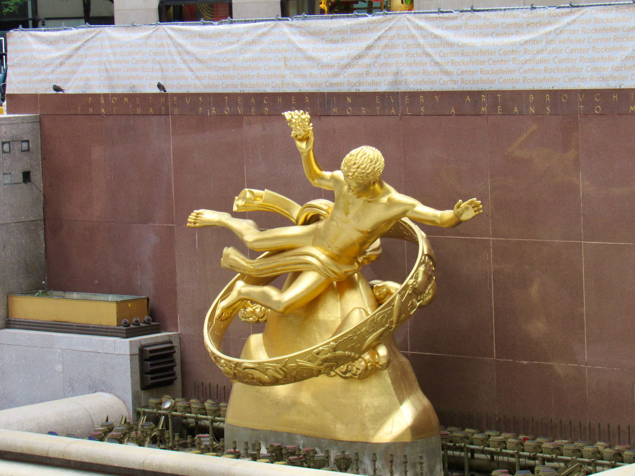 Découvrir le Rockefeller Center de New-York et son "Top of the Rock ...